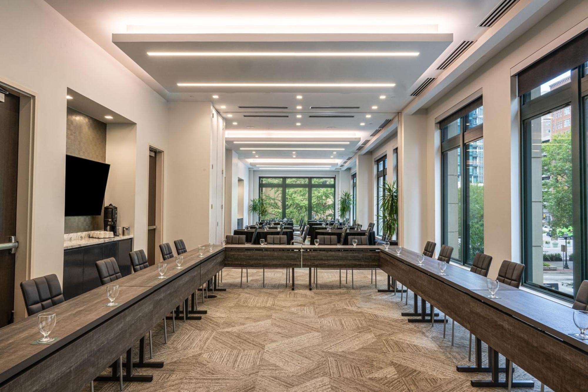 AC HOTEL FORT WORTH DOWNTOWN ::: FORT WORTH, TX ::: COMPARE HOTEL RATES