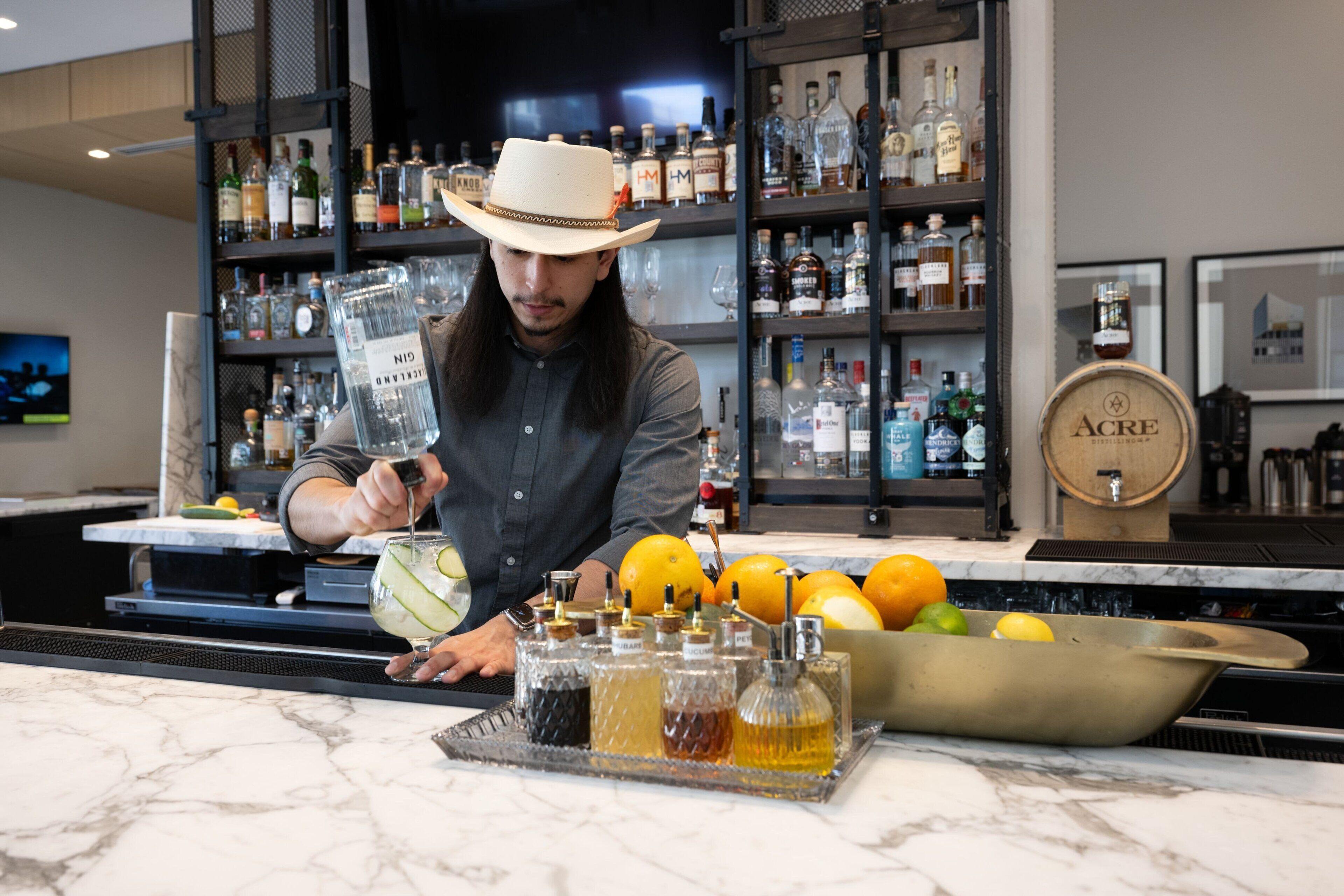 AC HOTEL FORT WORTH DOWNTOWN ::: FORT WORTH, TX ::: COMPARE HOTEL RATES